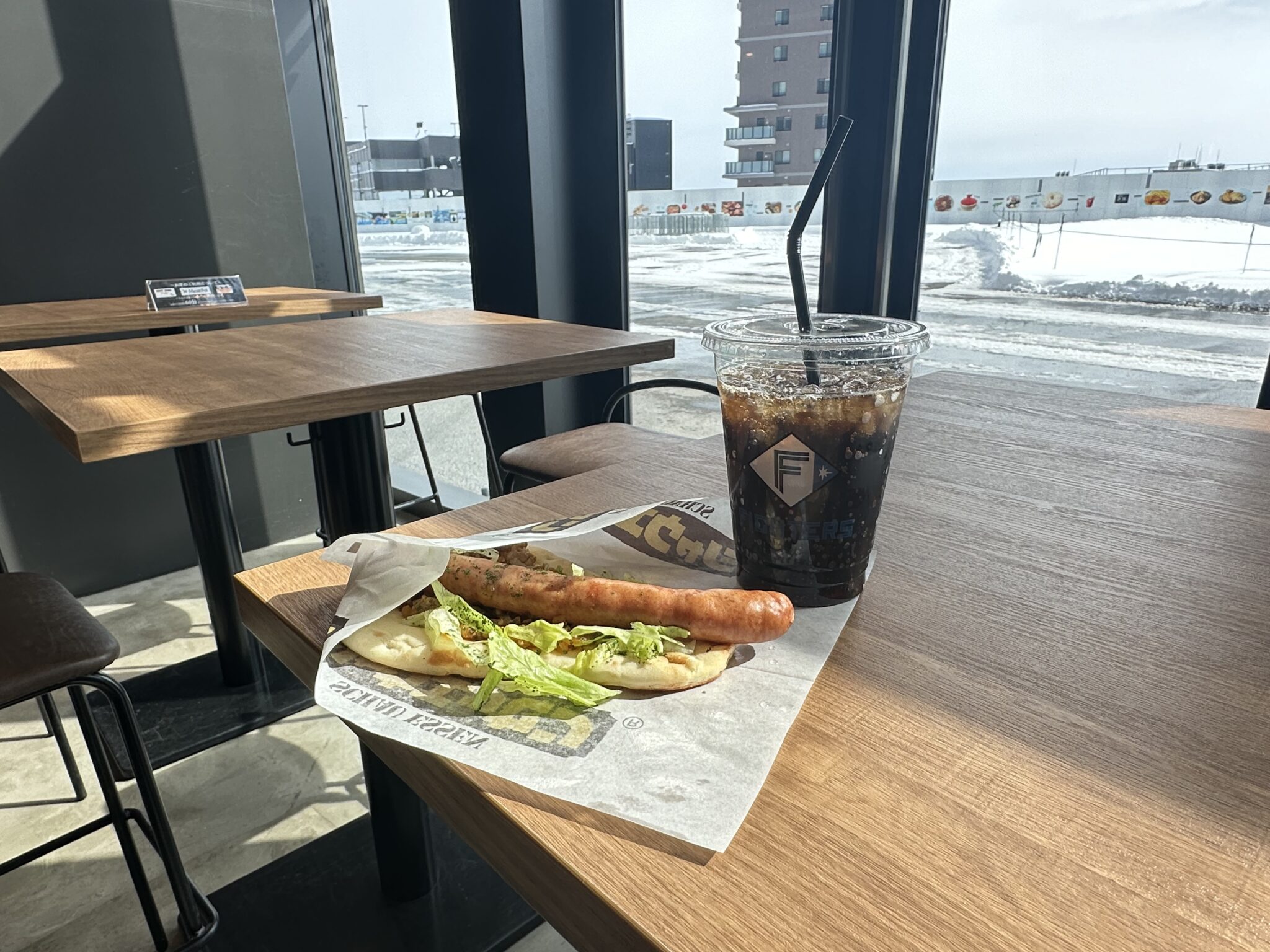 エスコンフィールド北海道の球場飯！食べたいおすすめグルメはなに？ | BASEBALL BUZZ